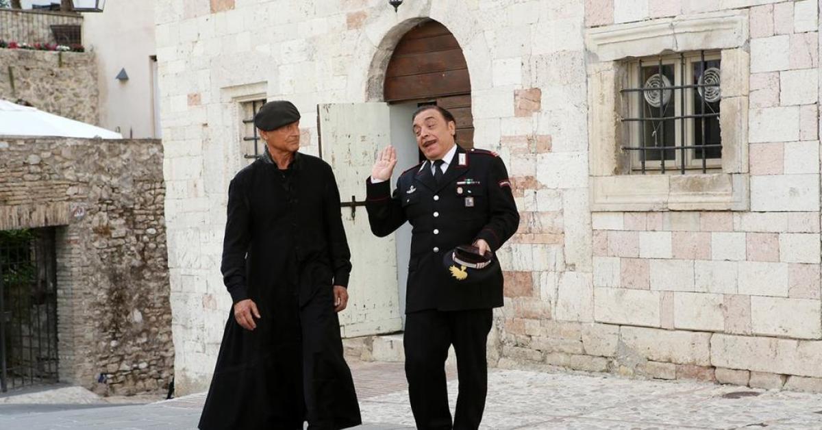 Don Matteo 13 trama, cast, quante puntate: perchè Terence Hill lascia ...