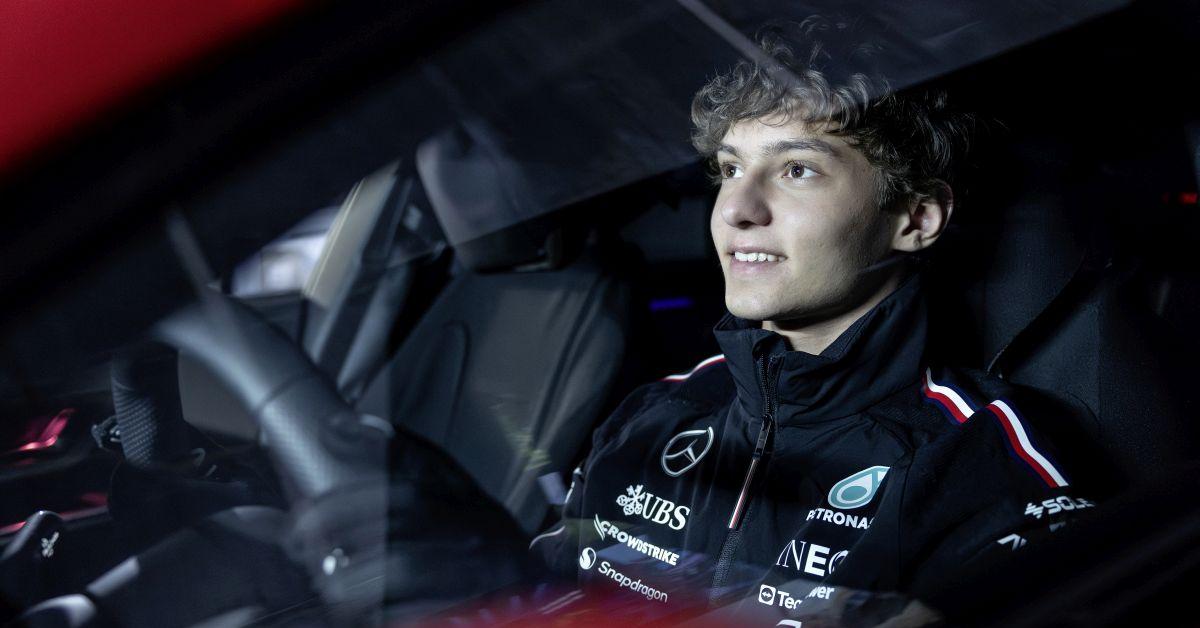 Kimi Antonelli gira con la Mercedes-Benz CLA 100% elettrica - Il ...