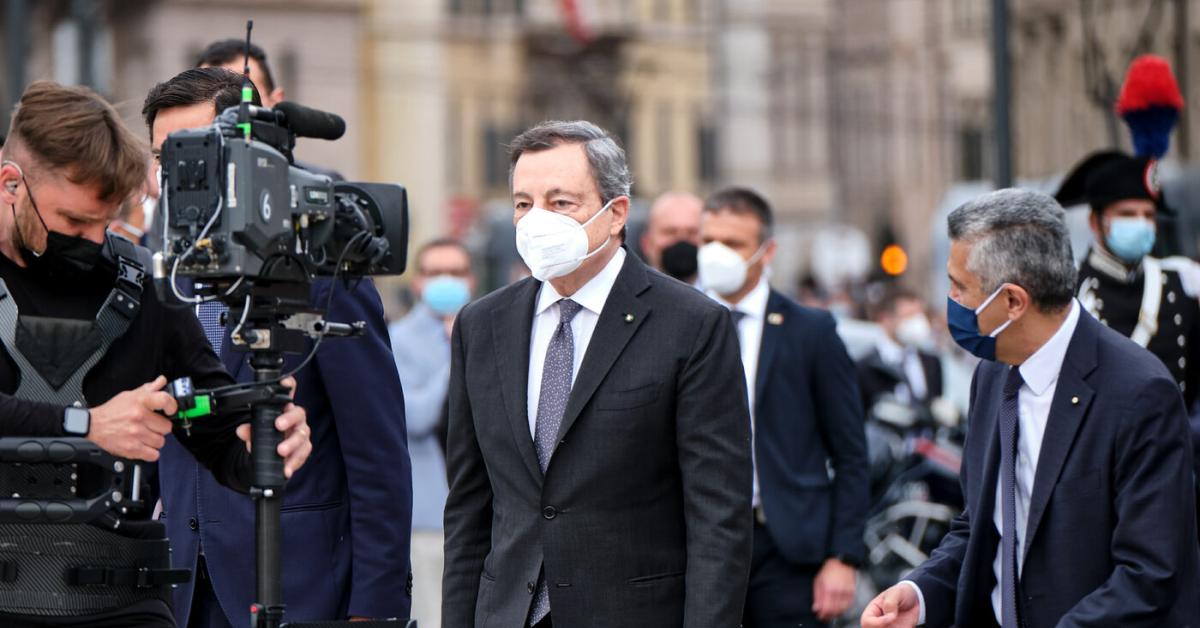 Covid, Draghi: "Vicini alla famiglia di Camilla. Se i casi risalgono ...