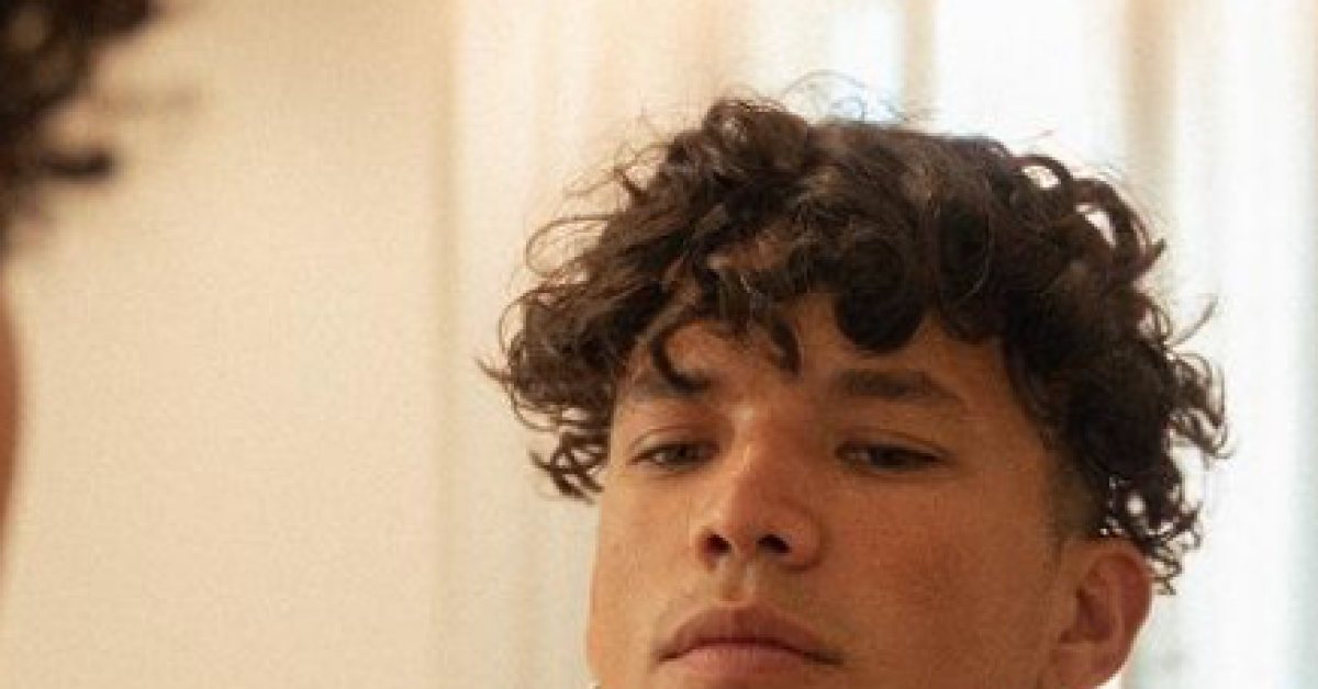 Manuelito chi è, età, genitori, fidanzata, origini, canzoni: tutto sul ...