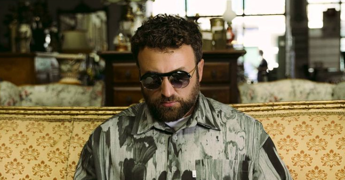 Chi è Dargen D'Amico, fidanzata e carriera: tutto sugli occhiali ...