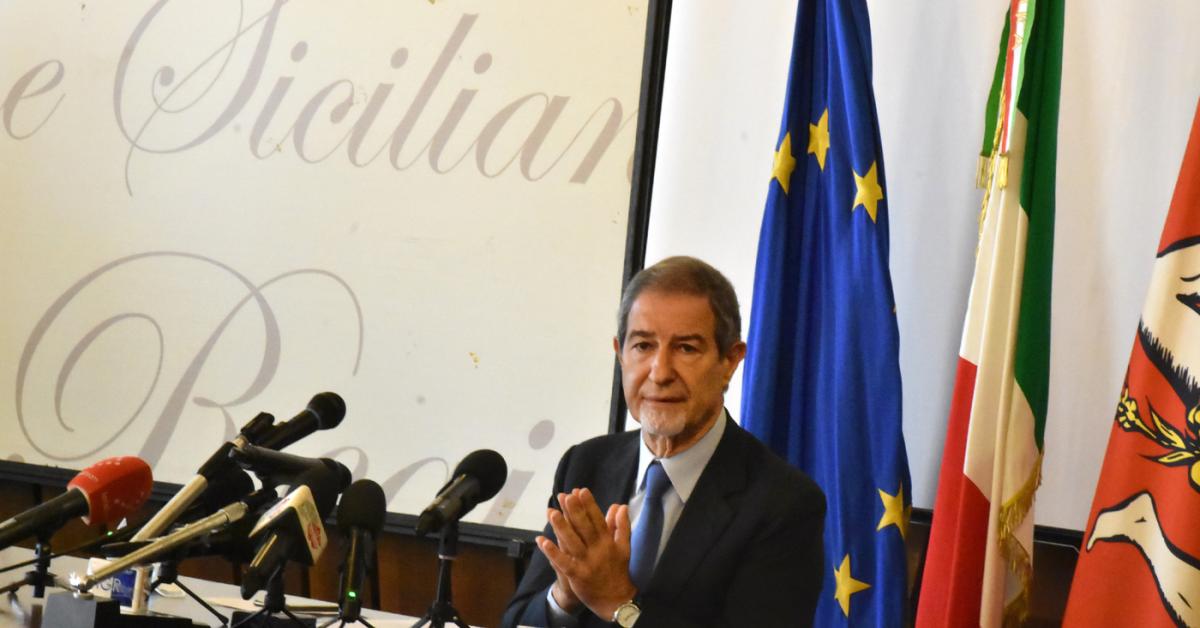 Chi è Nello Musumeci: partito, vita privata, moglie, figlie, curriculum ...