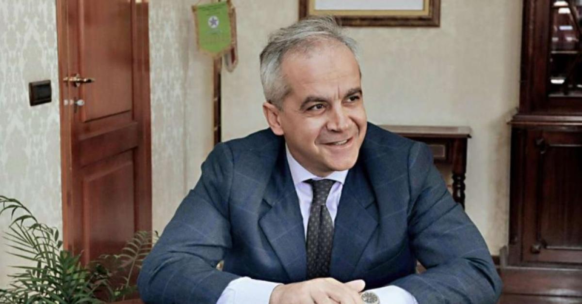 Matteo Piantedosi, chi è: moglie, figli, età, carriera, stipendio e ...