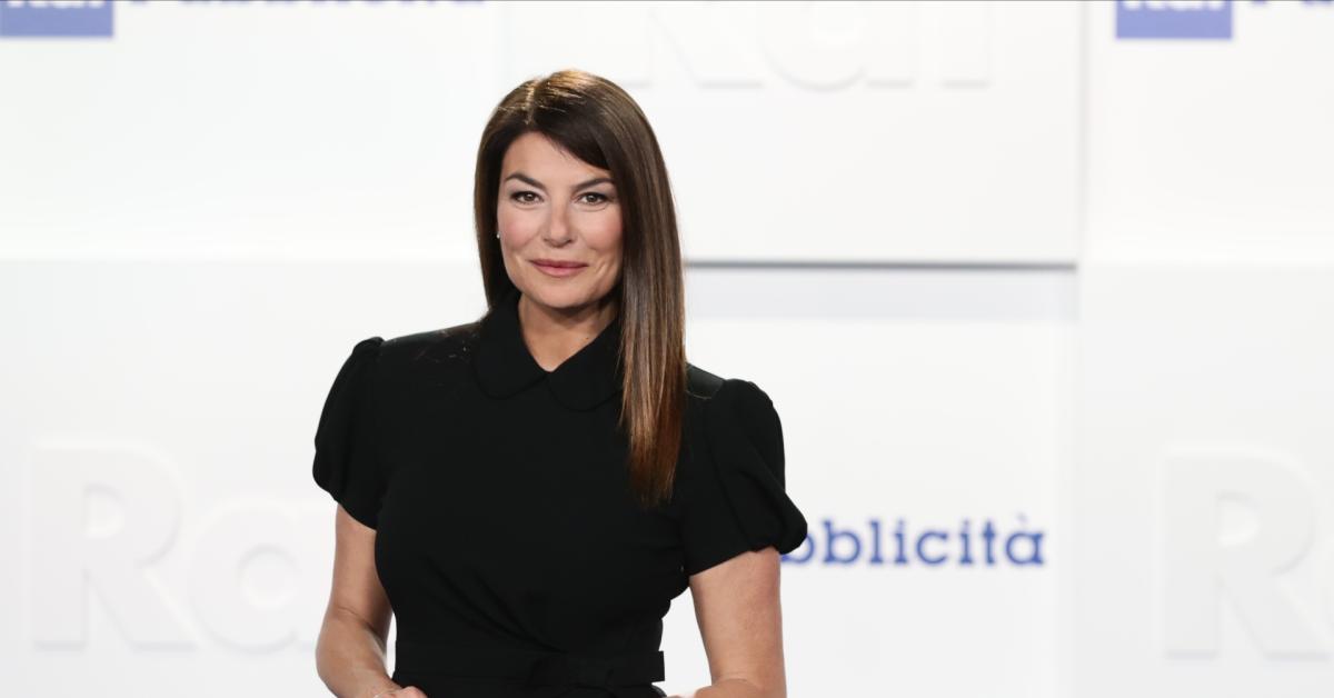 Stasera imperdibile puntata di Che c'è di nuovo: ospiti e anticipazioni del talk di Ilaria D ...