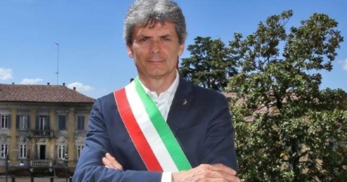 Malore improvviso per Fabrizio Fracassi: il sindaco di Pavia in terapia ...