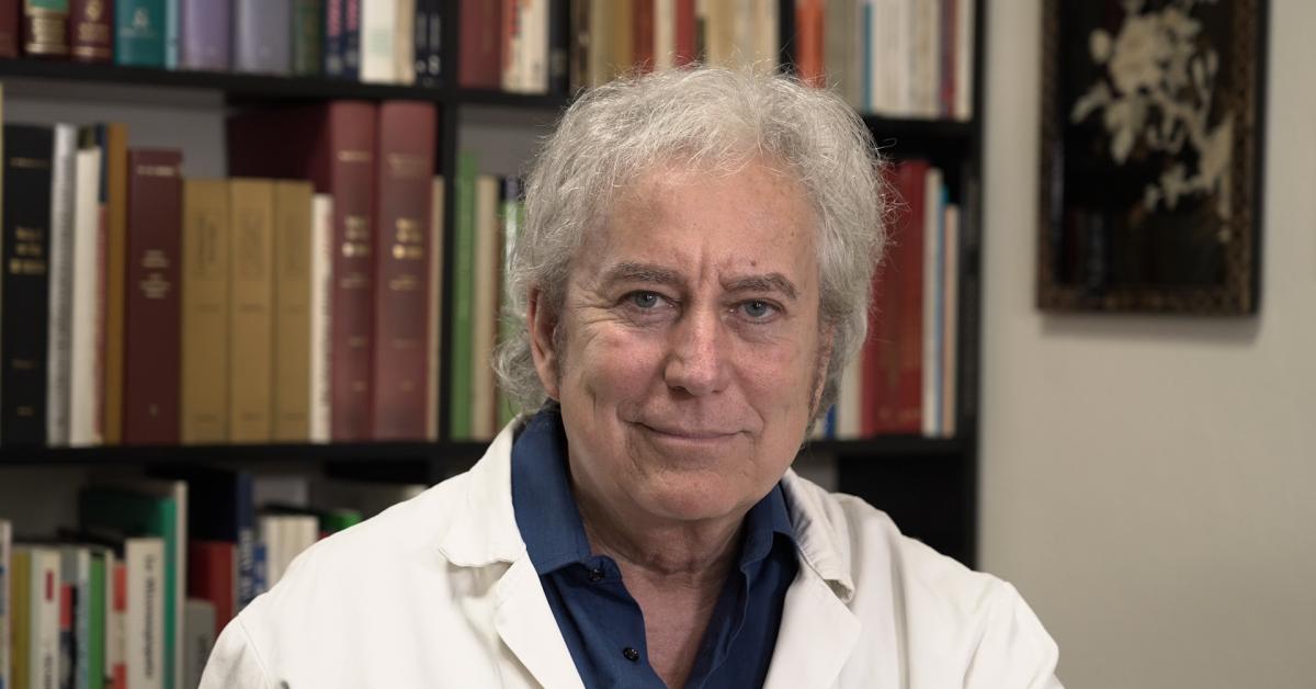 Chi è il dott. Massimo Citro Della Riva, il medico "no vax" sospeso ...