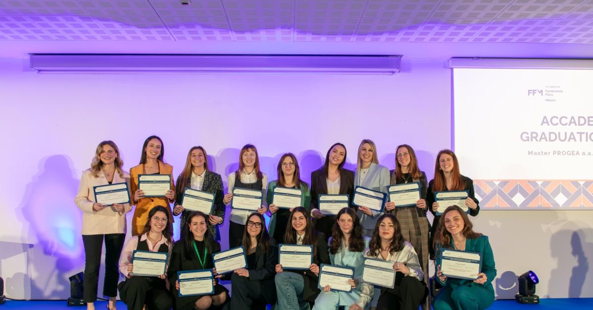Accademia Fiera Milano, diplomate le venti studentesse del Progea 22/23 ...