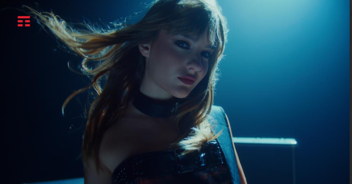 Tim on air lo spot con Victoria De Angelis dei Maneskin | al via le nuove offerte di Timvision