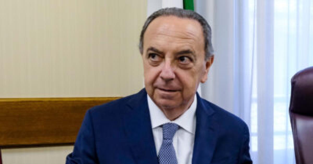 Lo Voi denunciato dai servizi segreti: “Ha svelato informazioni ...