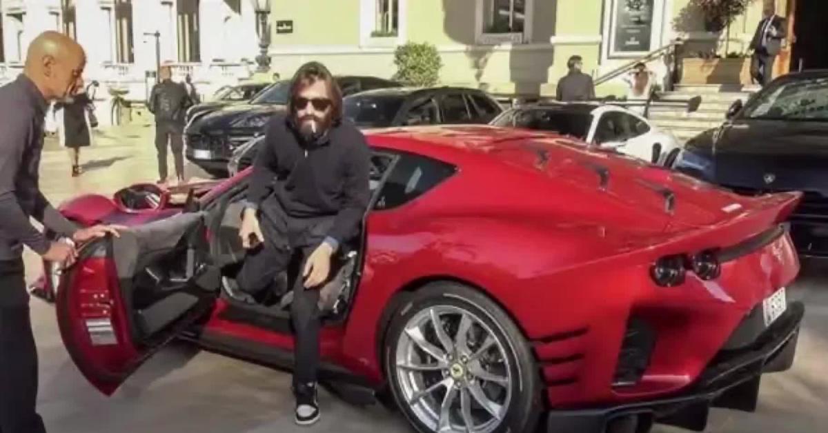 Leonardo Maria Del Vecchio indagato dopo incidente in Ferrari, "si fece ...