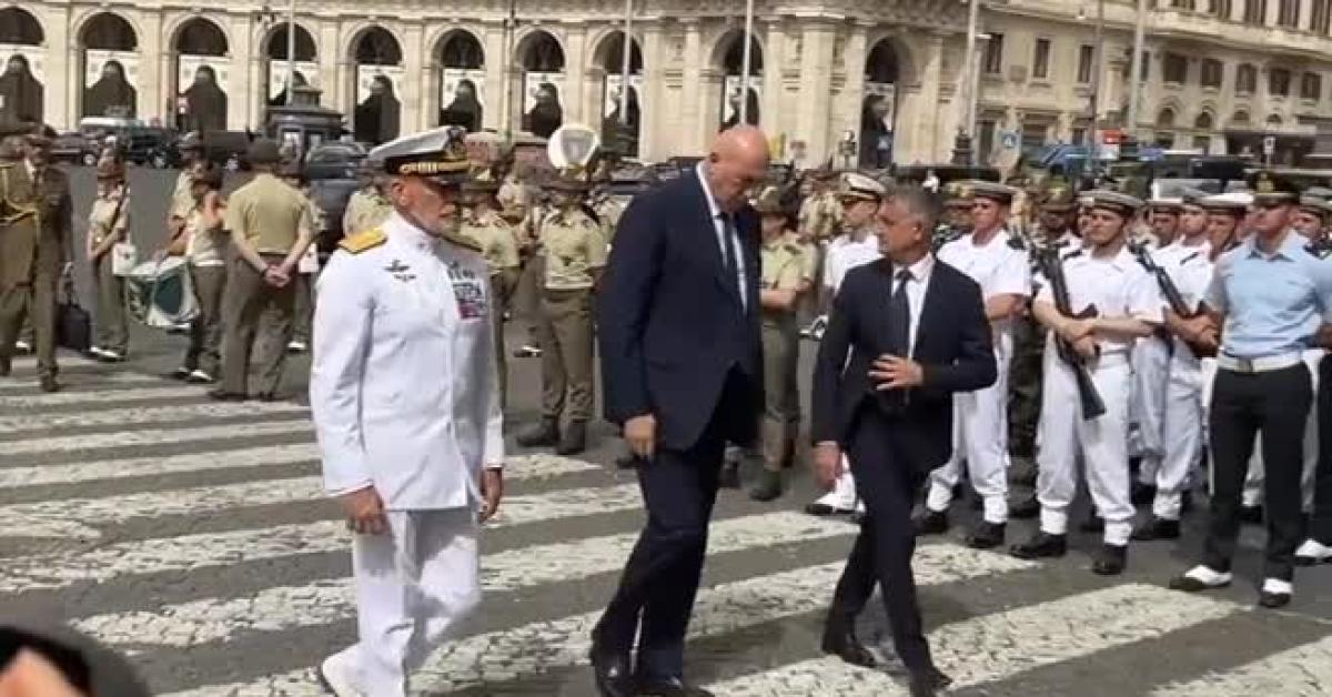 Funerali generale Graziano, gli arrivi di La Russa, Tajani, Crosetto - Il Giornale d'Italia