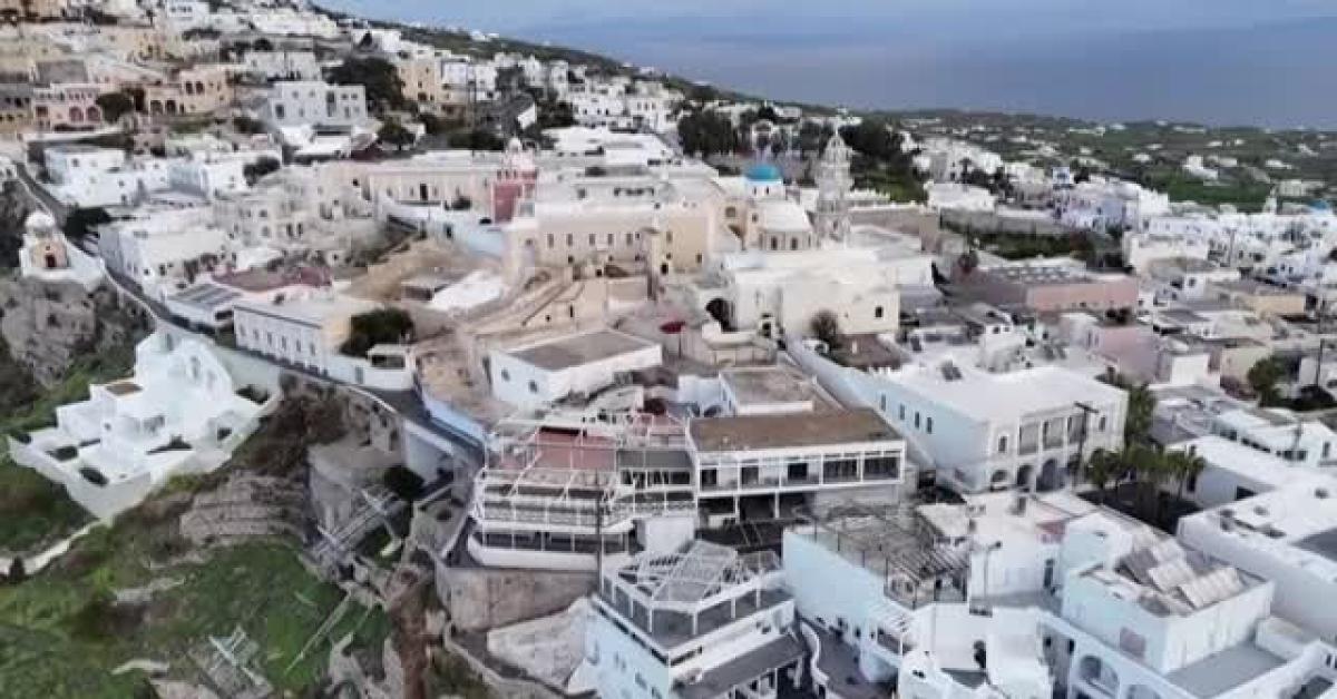 Scosse sismiche a Santorini, il premier Mitsotakis invita alla calma ...