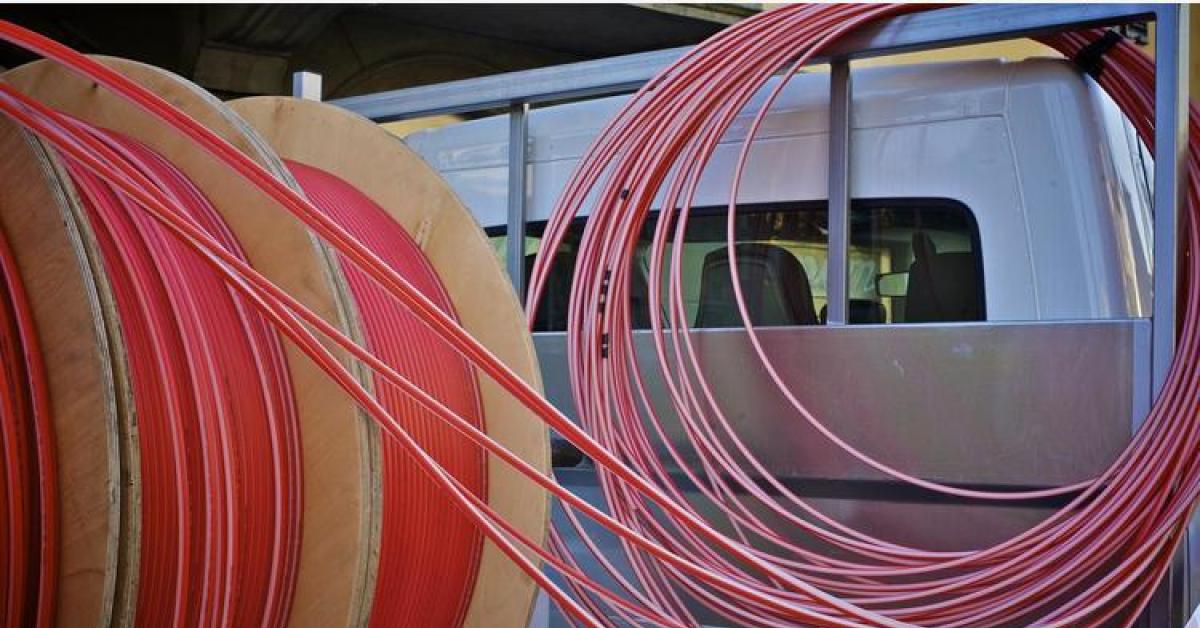 Open Fiber, Enel cede 50% del capitale per 2,65 miliardi - Il Giornale ...