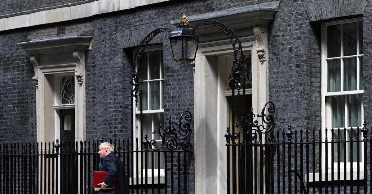 La resistenza di Johnson, sempre più solo a Downing Street - Il ...