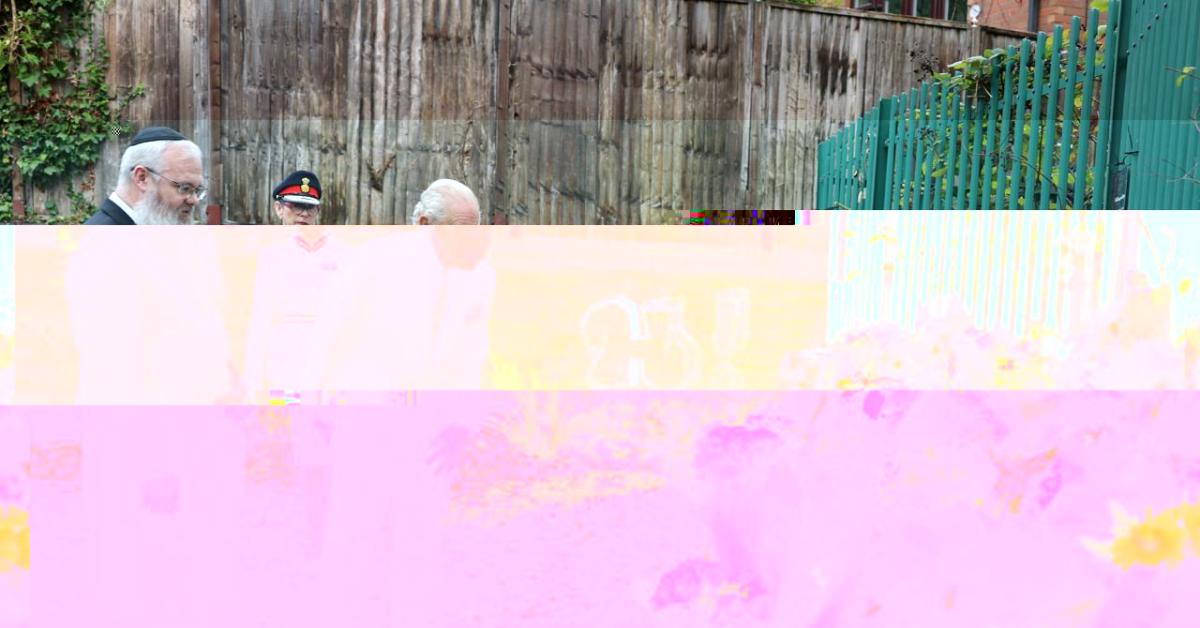 Attacco sinagoga Manchester, re Carlo visita luogo attentato - Il ...