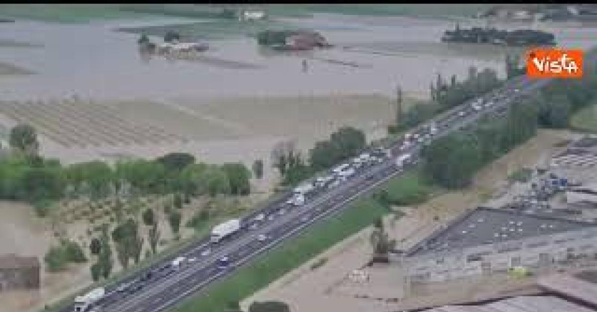 Alluvione Emilia Romagna, Autostrade al lavoro per percorribilità della ...