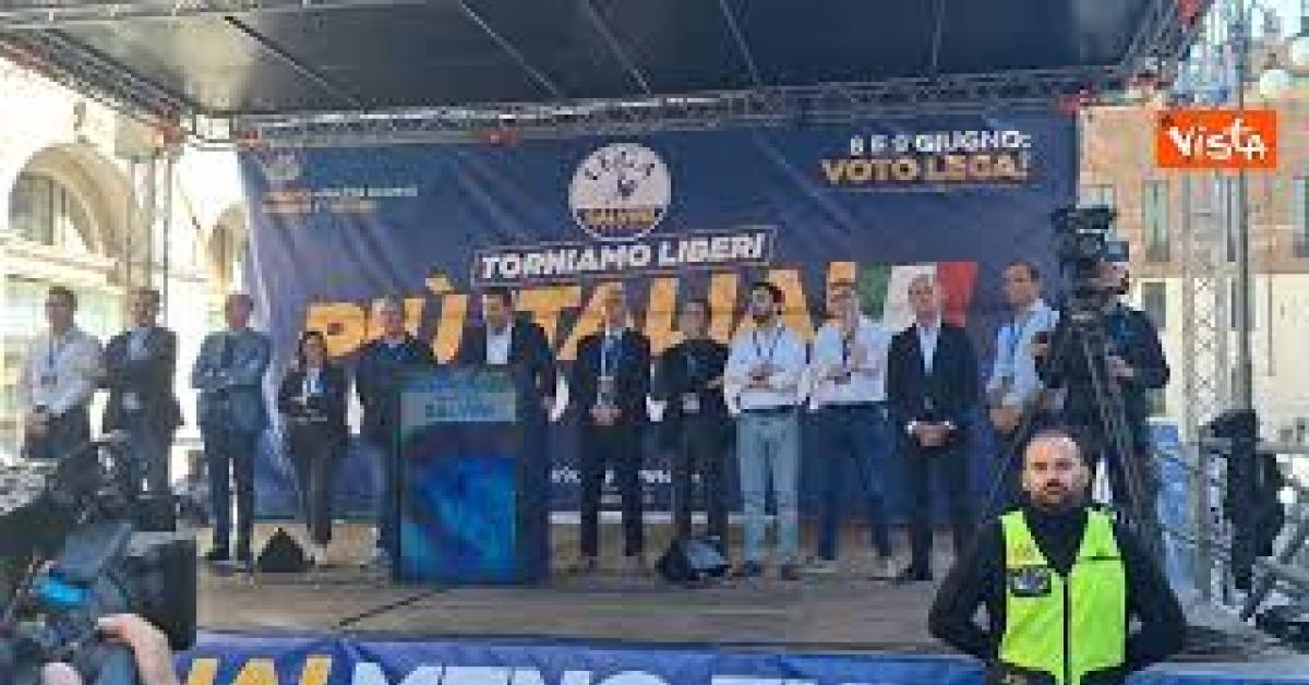 Salvini: "Evviva il Santo Padre, evviva i simboli della cristianità ...