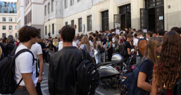 Indagine, il 40% degli adolescenti si sente agitato, ansioso o ...