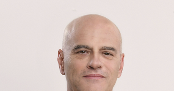 Claudio Descalzi, chi è l'ad di Eni, da ingegnere di giacimento alla ...