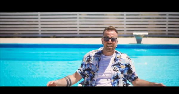 Rock, amore e sensualità in "Sapore d'estate": brano dei Gemini - Il ...