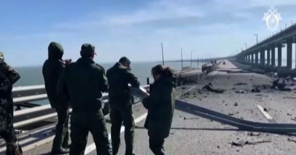 Ponte di Crimea, Zelensky rivendica l'attentato, poi fa dietro-front: "Implicita ammissione di ...