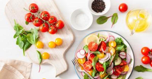 Elisir di lunga vita? Mangiare poco e mai cena troppo tardi - Il ...
